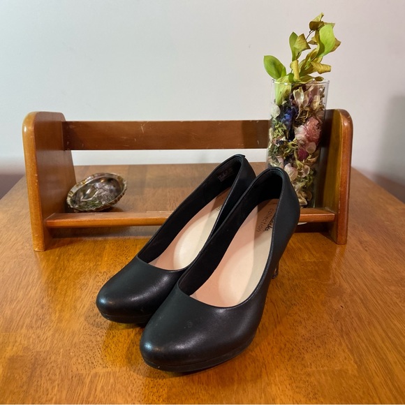Clarks | Shoes | Clarks Collection Ultimate Comfort Womens Leather ...